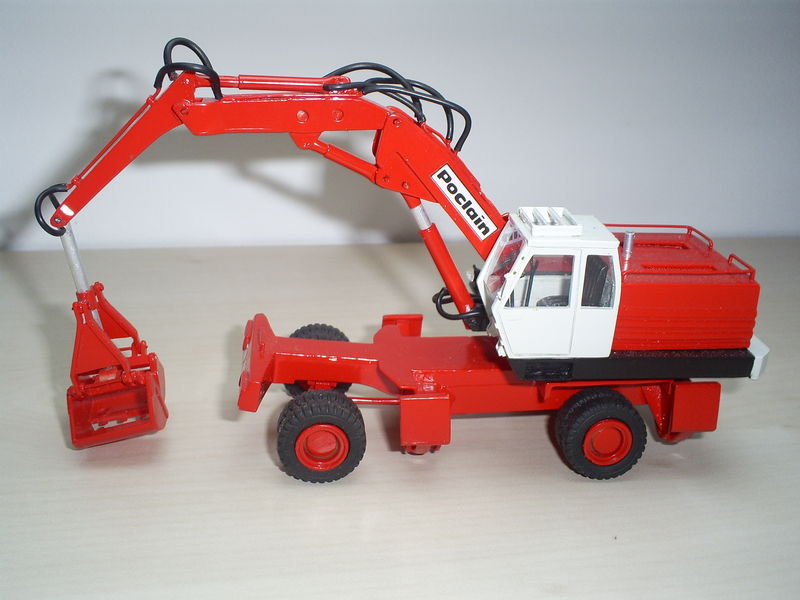 Caterpillar 983 Et Poclain Ly2p Minitrucks59