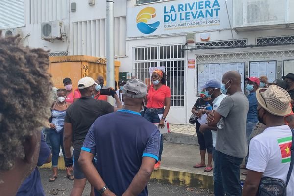 Guadeloupe : front commun des habitants des quartiers du Gosier ...