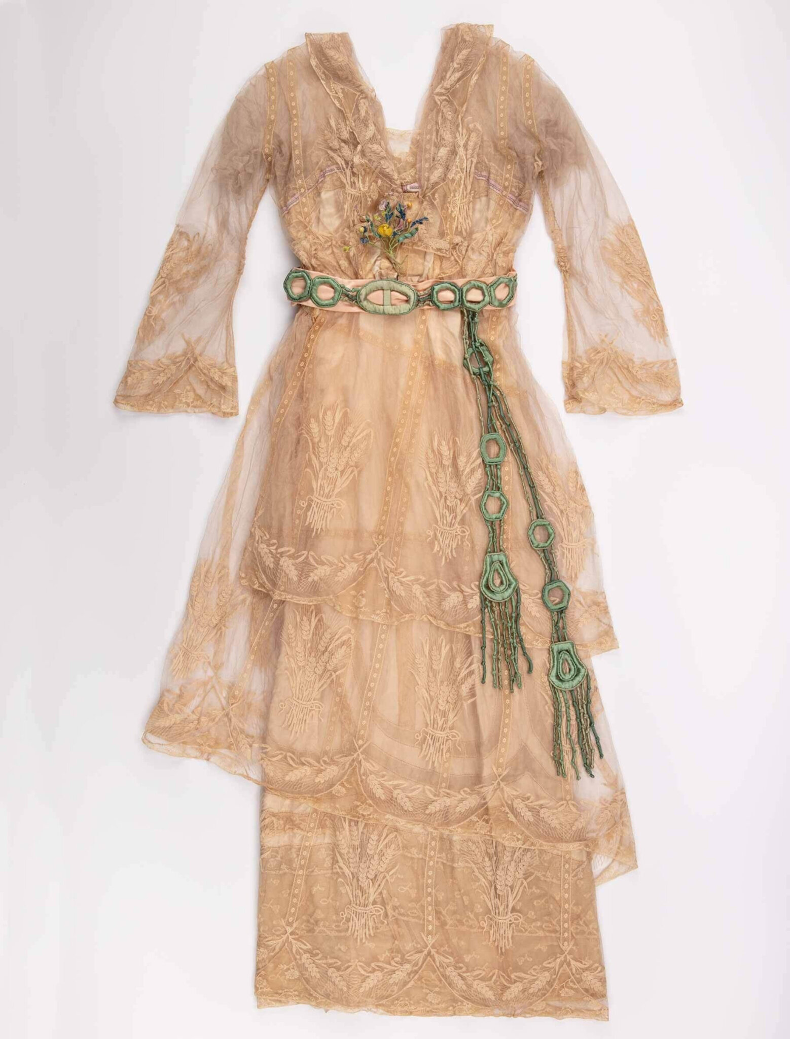 PEM celebrates 250 years of female designers challenging fashion norms ...