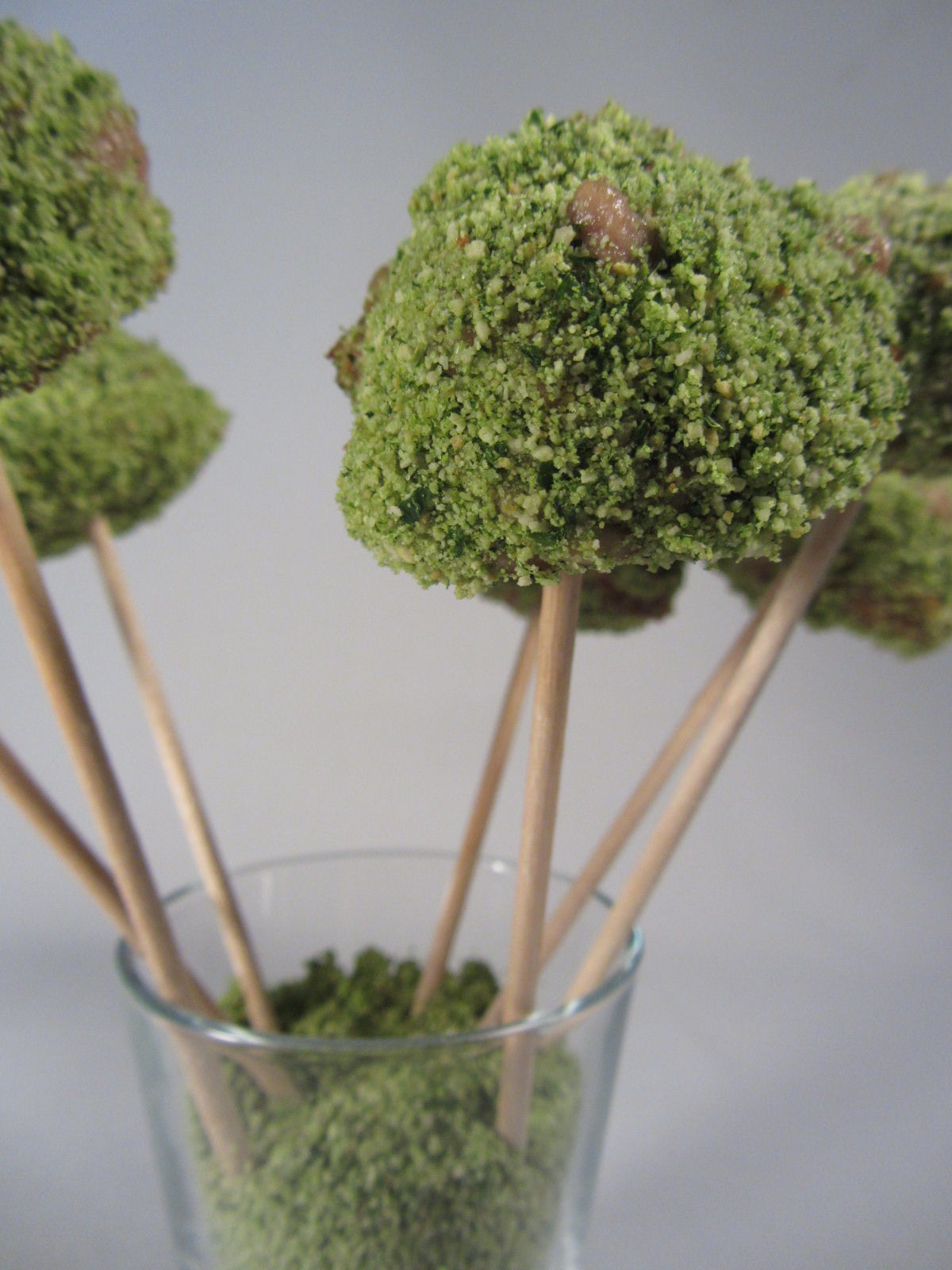 Sucettes d'agneau en chapelure verte - Le Palais des Saveurs