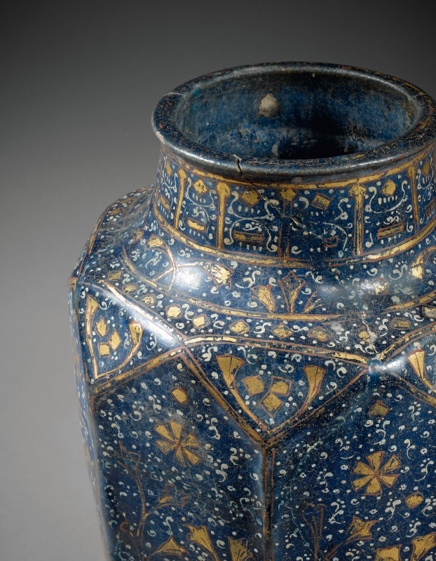 Important albarello en lajvardina, Iran, XIIIe-XIVe siècle, Dynastie ...