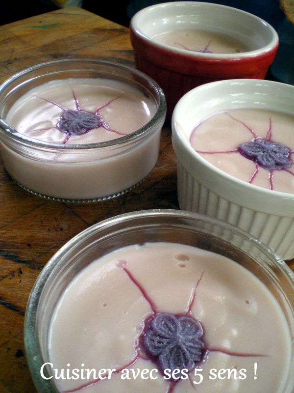 Crème dessert à la violette - Cuisiner avec ses 5 sens