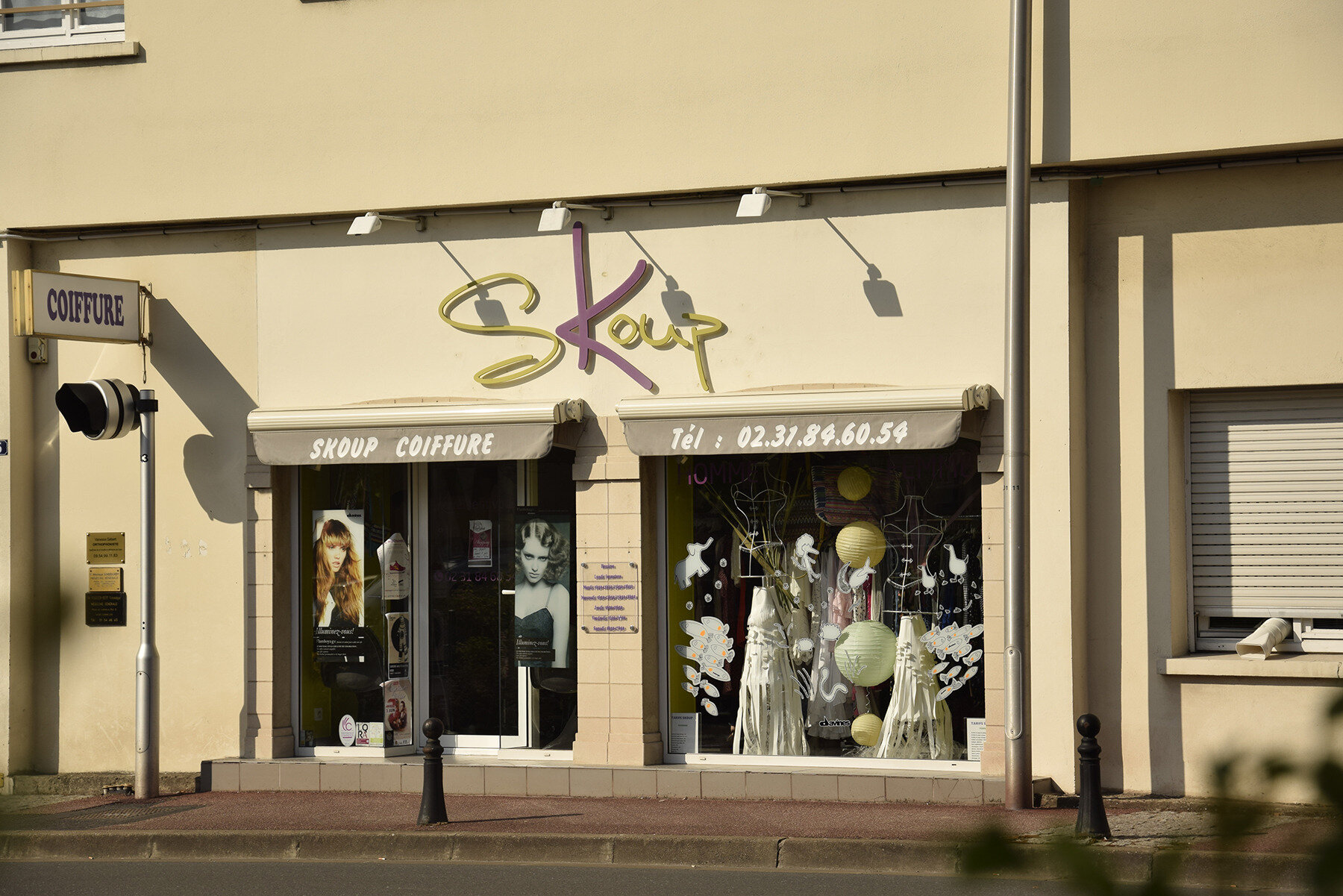 Skoup Cormelles le Royal Calvados coiffeur - devanture...bulent