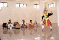 Folklore : le théâtre Rôbam espère un regain de vitalité - Alain.R.Truong