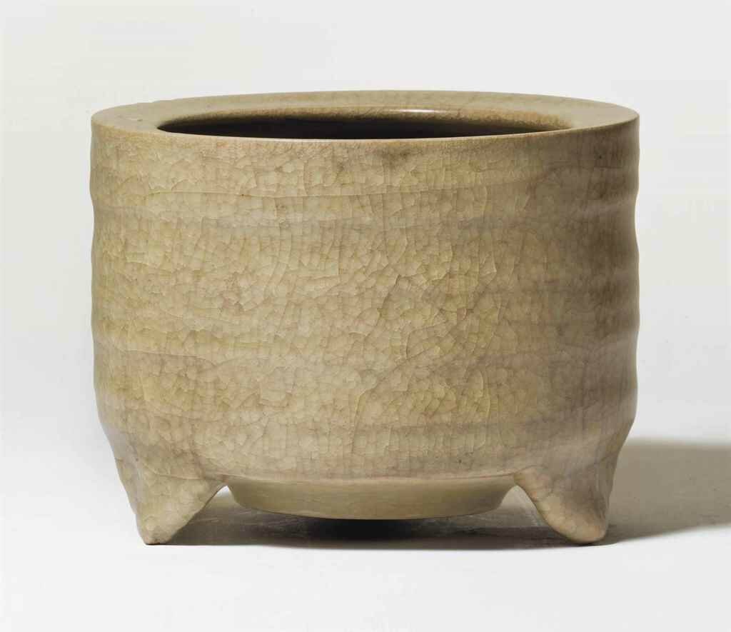 A Guan-type Longquan tripod censer, Southern Song dynasty A Guan-type Longquan tripod censer, Southern Song dynasty