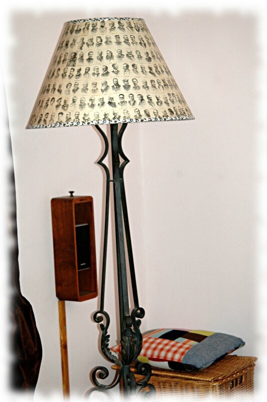 Relooking d'une lampe sur pied. - recyclage et Cie