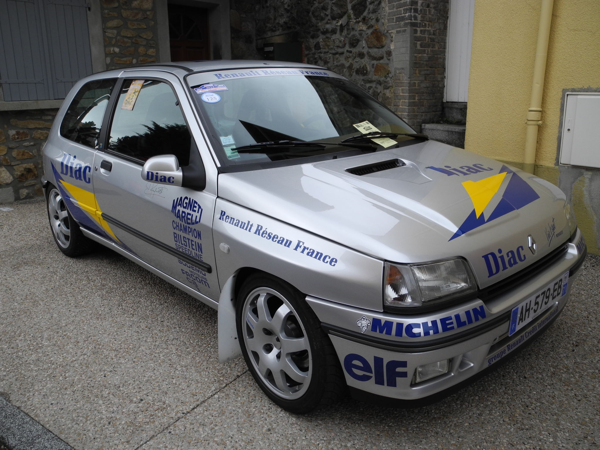 st martin en haut 69 auto-rétro VH 2012 clio diac - auto passion vh