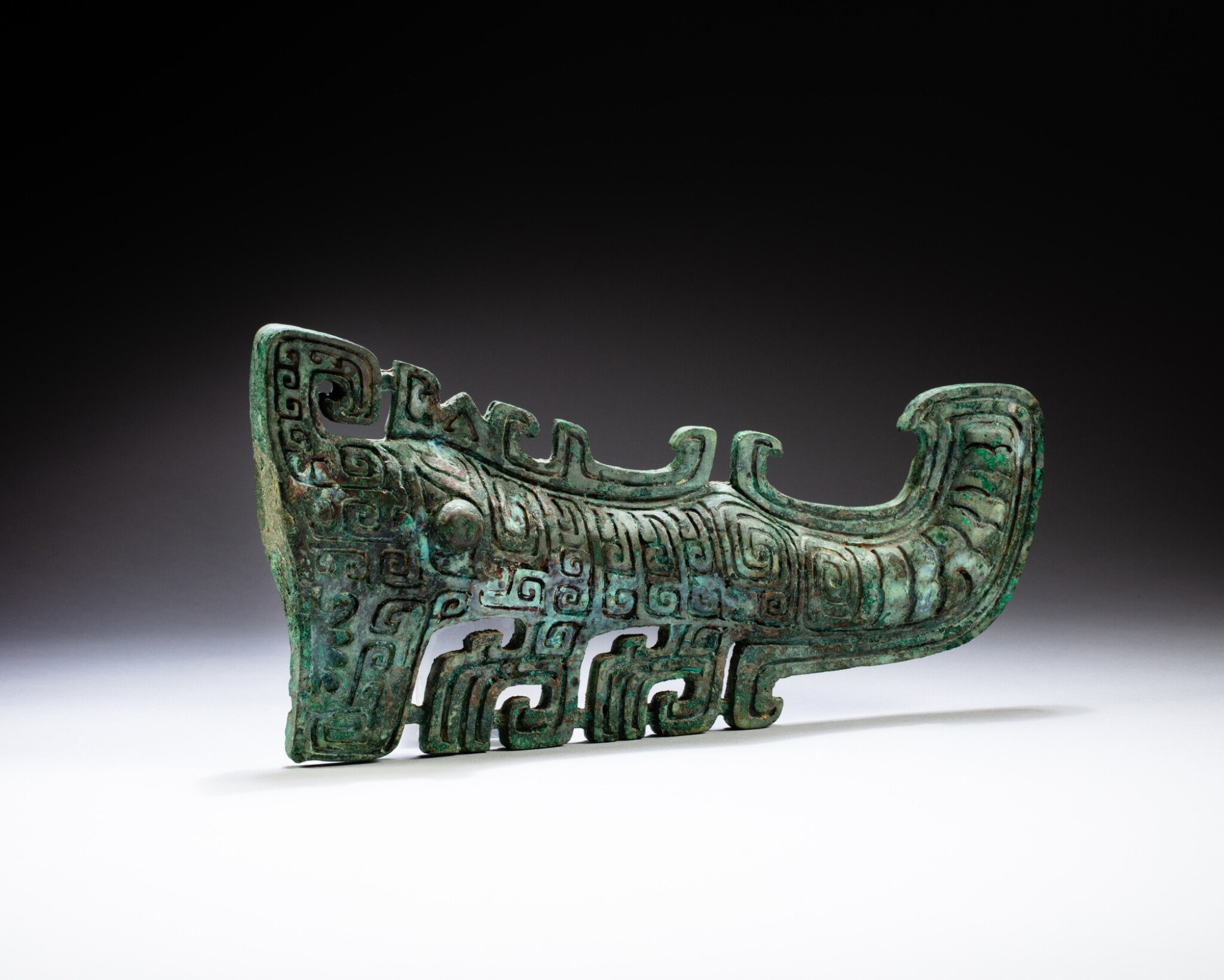 An archaic bronze ornament, Shang dynasty (c. 1600 BC–c. 1046 BC ...