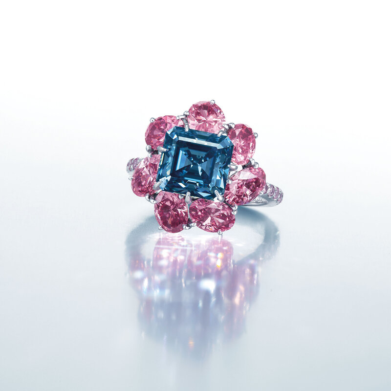 Superb coloured diamond ring, Moussaieff - Alain.R.Truong