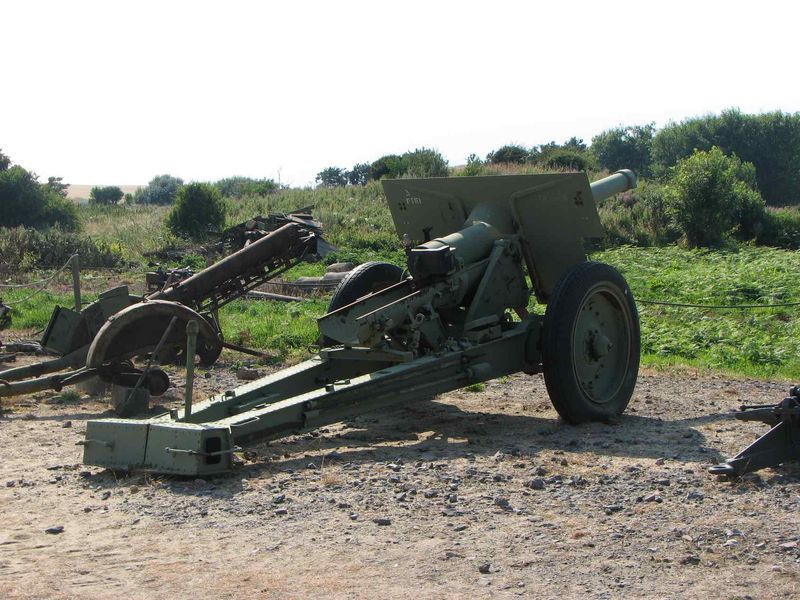 105 K29 Polonais a Audighen (2) - Canons survivants de la Grande Guerre ...