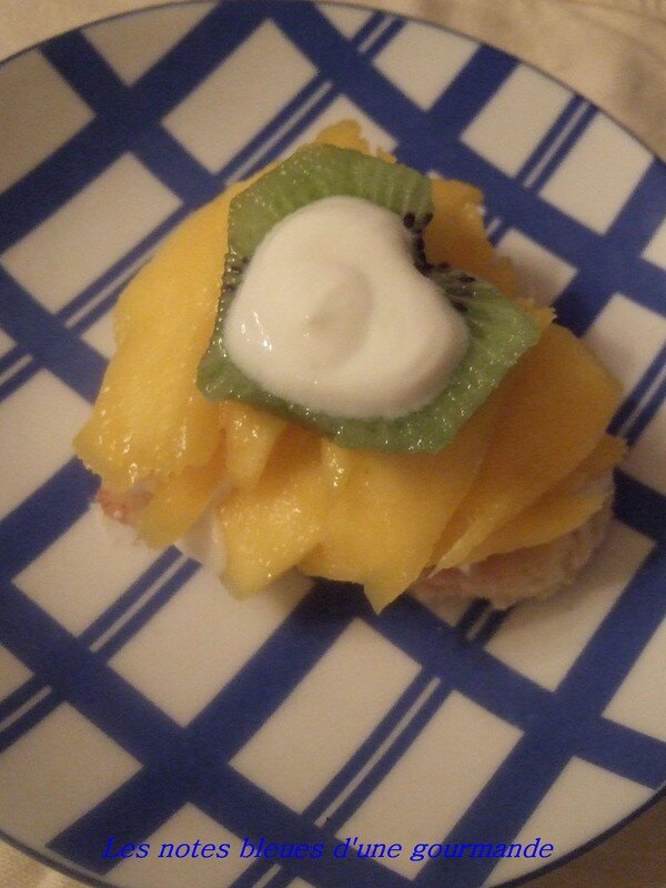 Tarte-tartine express à la mangue pour ma princesse - Les notes bleues ...