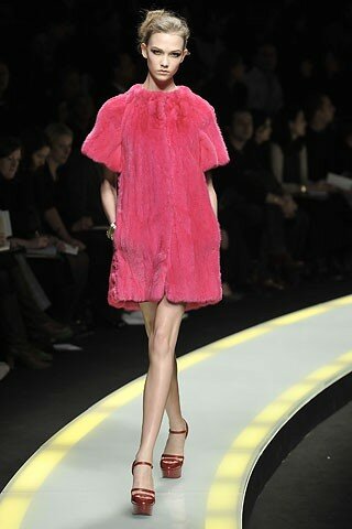 Milan Automne Hiver 2008 : Versace - Alain.R.Truong