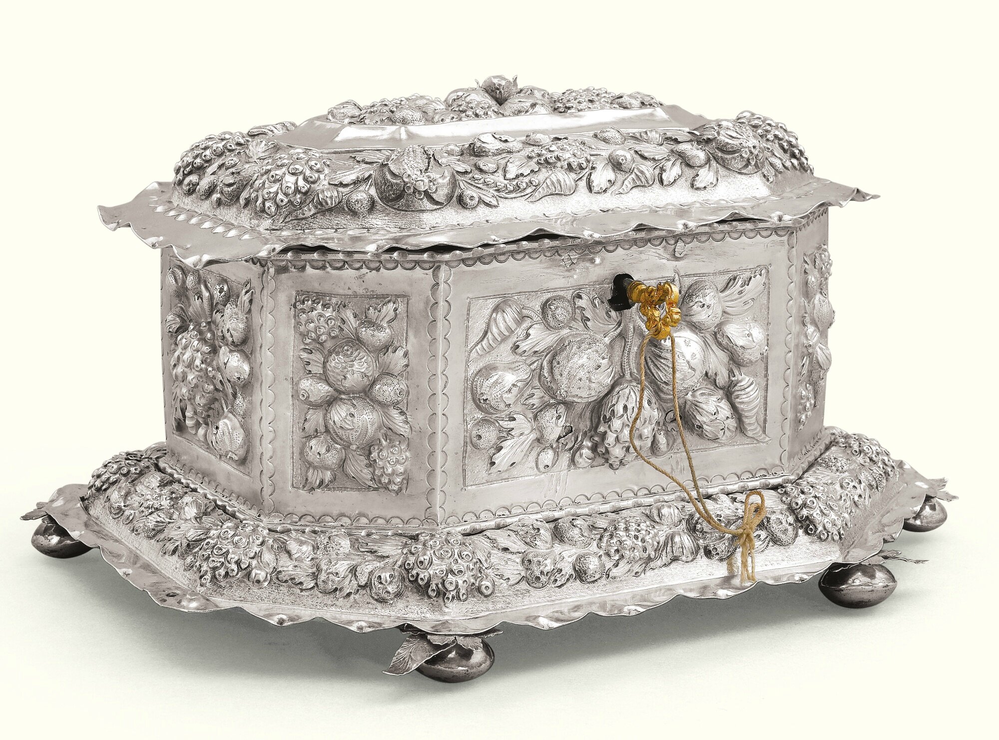 octagonal casket - Alain.R.Truong