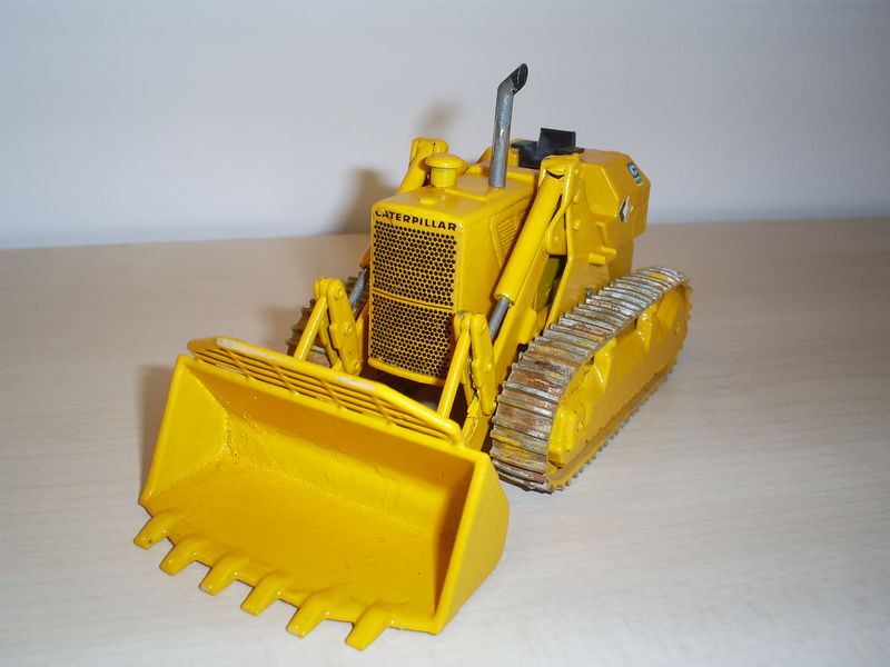 Caterpillar 983 Et Poclain Ly2p Minitrucks59