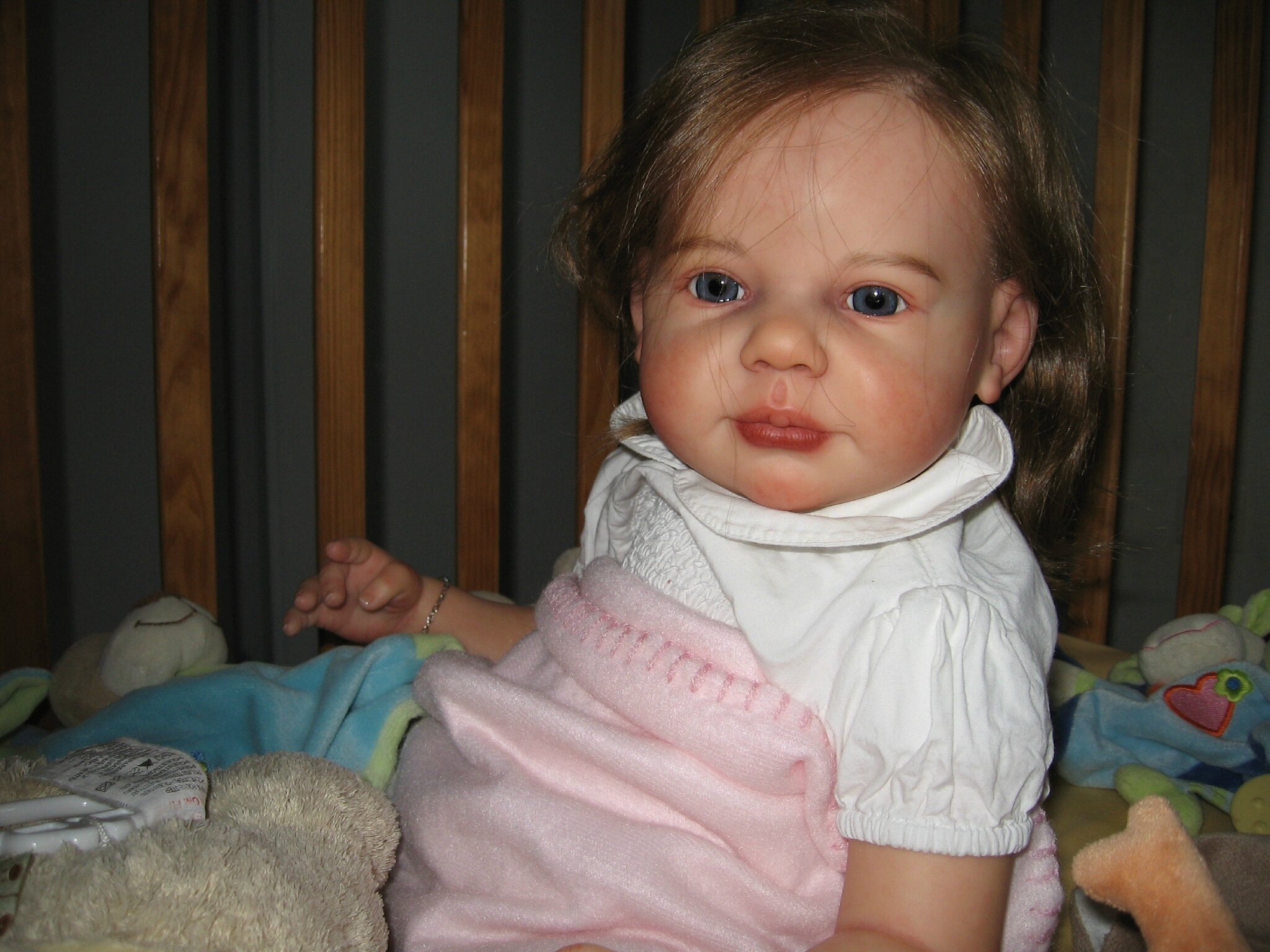 Chloé joue - Le crochet de Catherine Boutique " fait main"