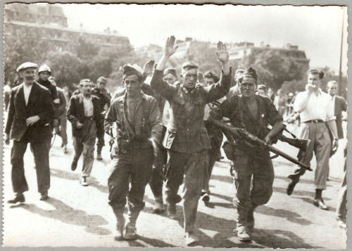 LA SECONDE GUERRE MONDIALE 1939-1945 LA SECONDE GUERRE MONDIALE 1939-1945