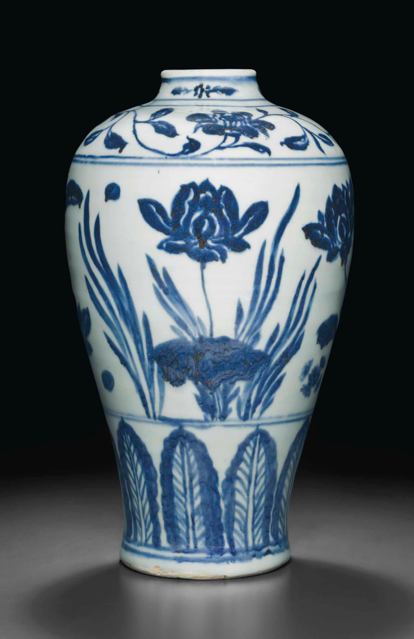 An unusual blue and white meiping, Ming dynasty, 15th century - Alain.R ...