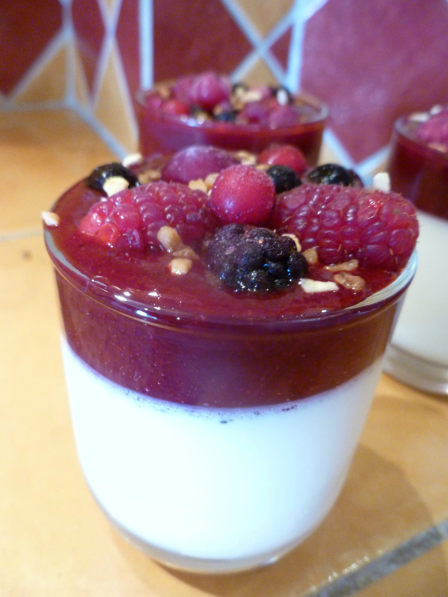 Panna cotta vanille et coulis de fruits rouges - L '@telier de Stell@