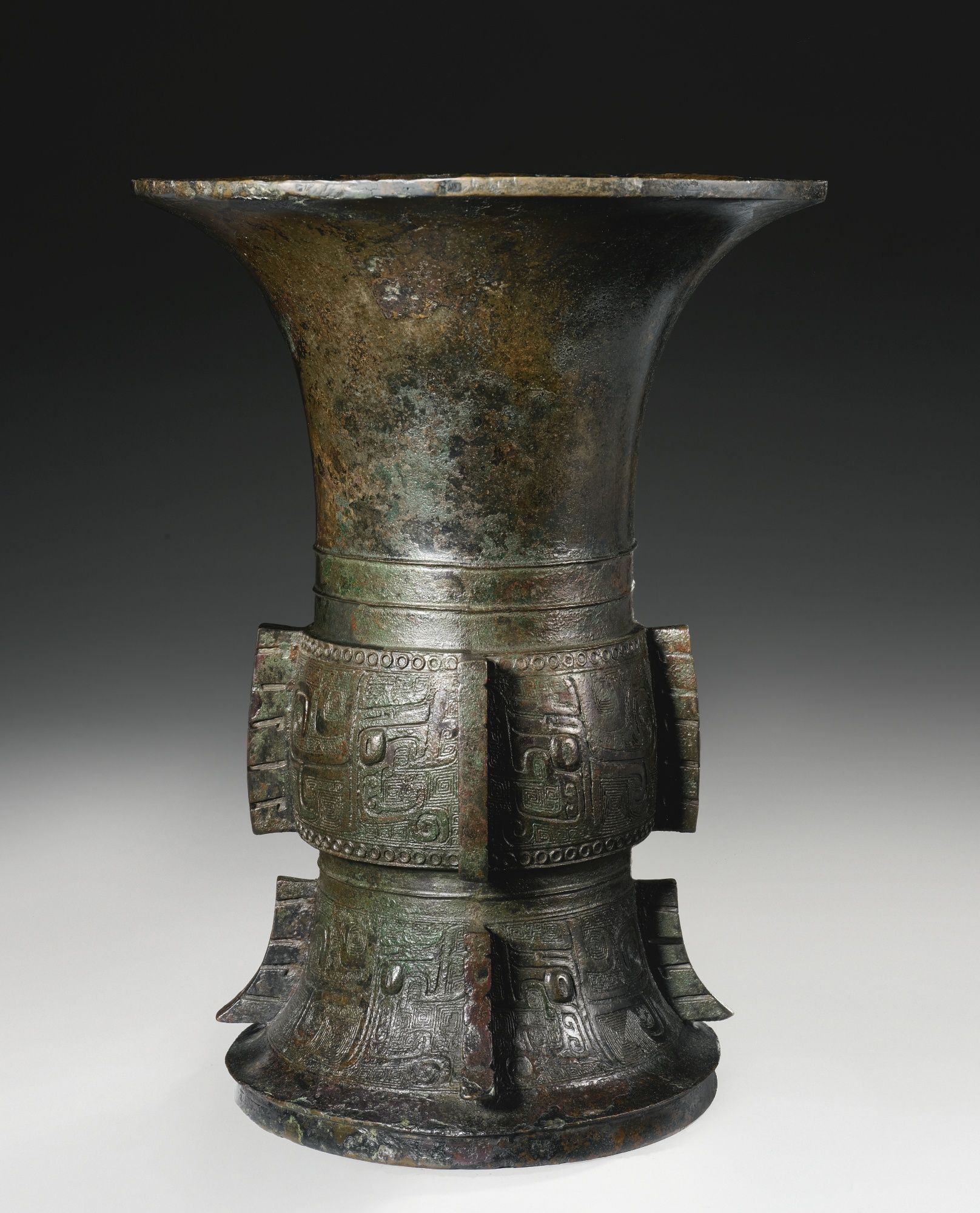 An important archaic bronze wine vessel (zun), Late Shang Dynasty, 13th ...