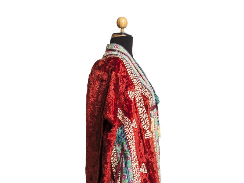 Chepri Coat of Red Velvet, Turkmenistan, early 20th Century - Alain.R ...