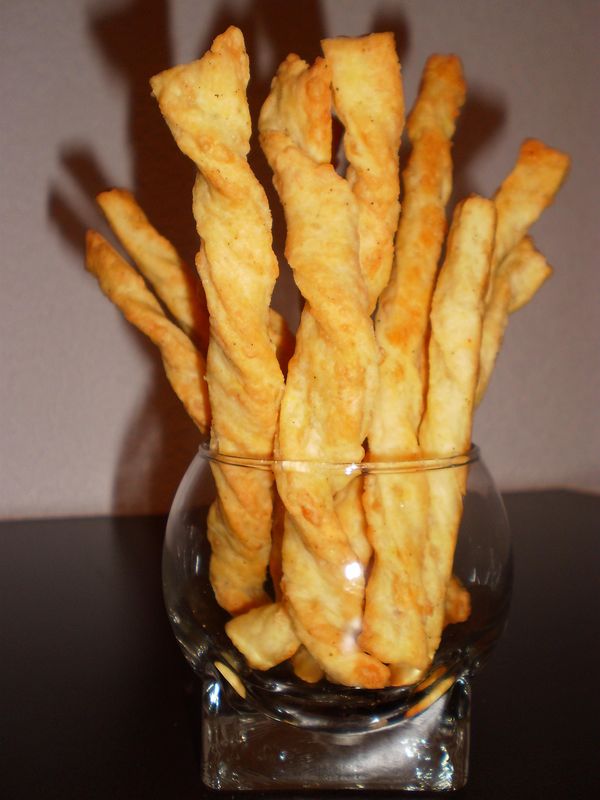 Flûtes apéritives au gruyère et au curry - Mon index gourmand...