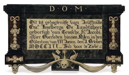 Panneau funéraire à décor peint d'une vanité, etc... Flandres, XVIIIe ...