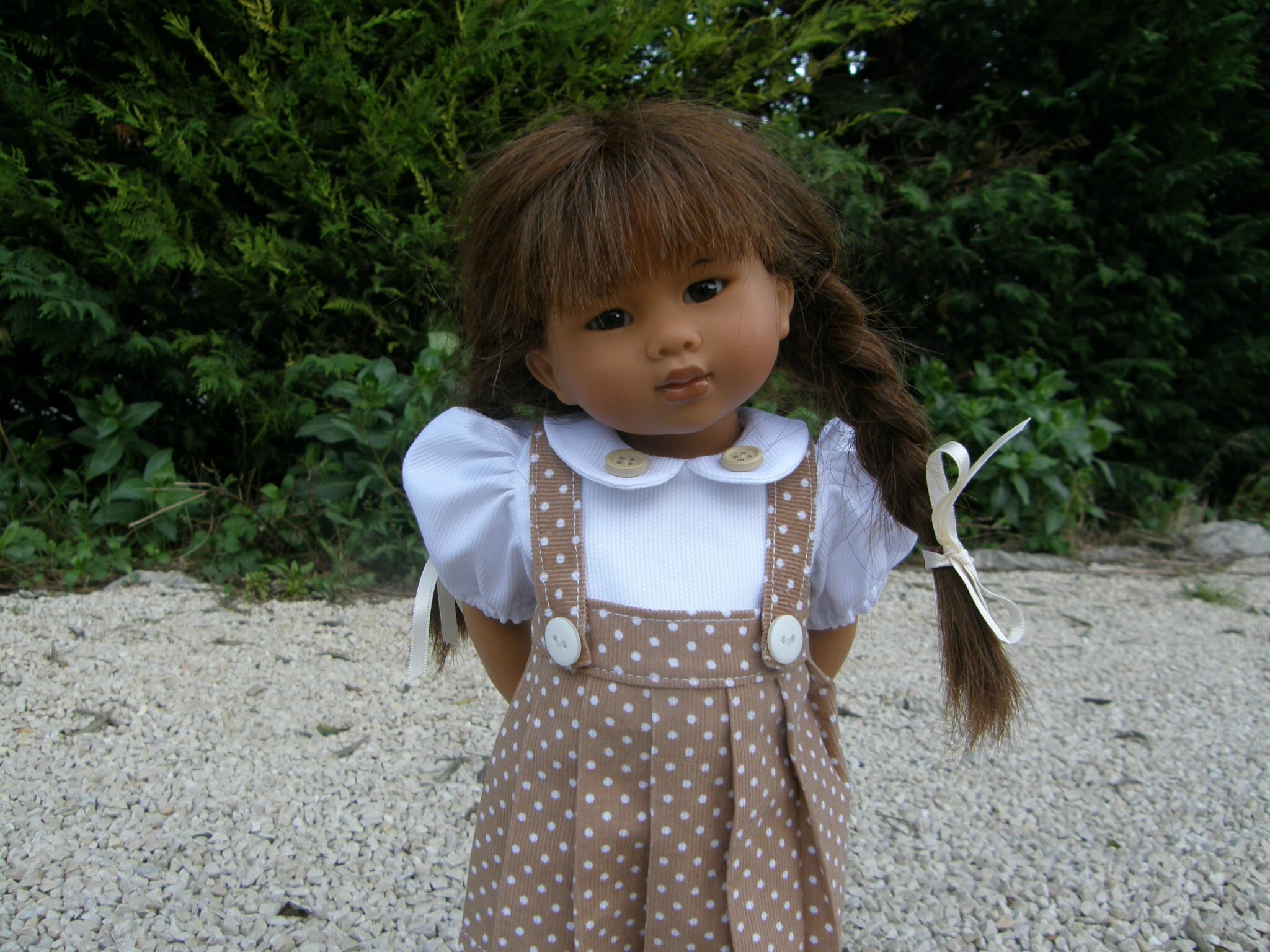 Tenue "petite fille sage" en beige - L'atelier de Lalo