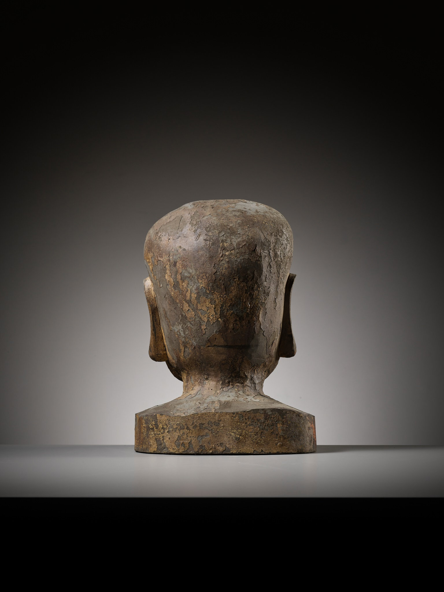 A rare wood head of a Luohan, Song dynasty (960-1279) - Alain.R.Truong