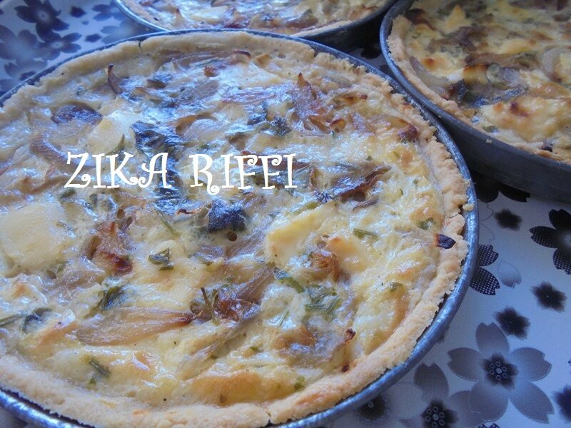 TARTELETTES AUX ÉCHALOTES ET AU FROMAGE FRAIS SUR UNE PÂTE BRISÉE AUX ...