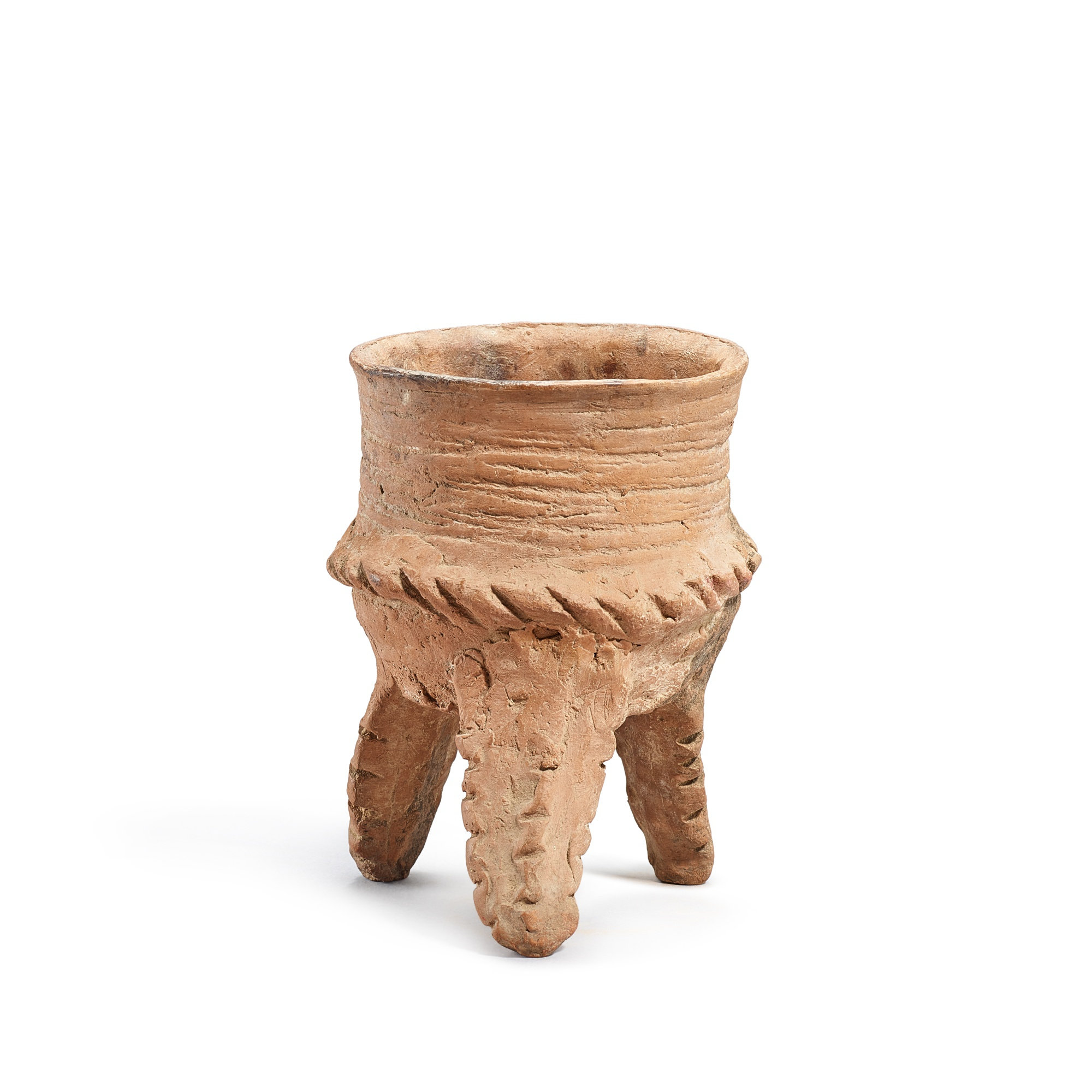 A pottery tripod vessel, Ding, Xia-Shang dynasty (c. 2070-1050 BCE ...