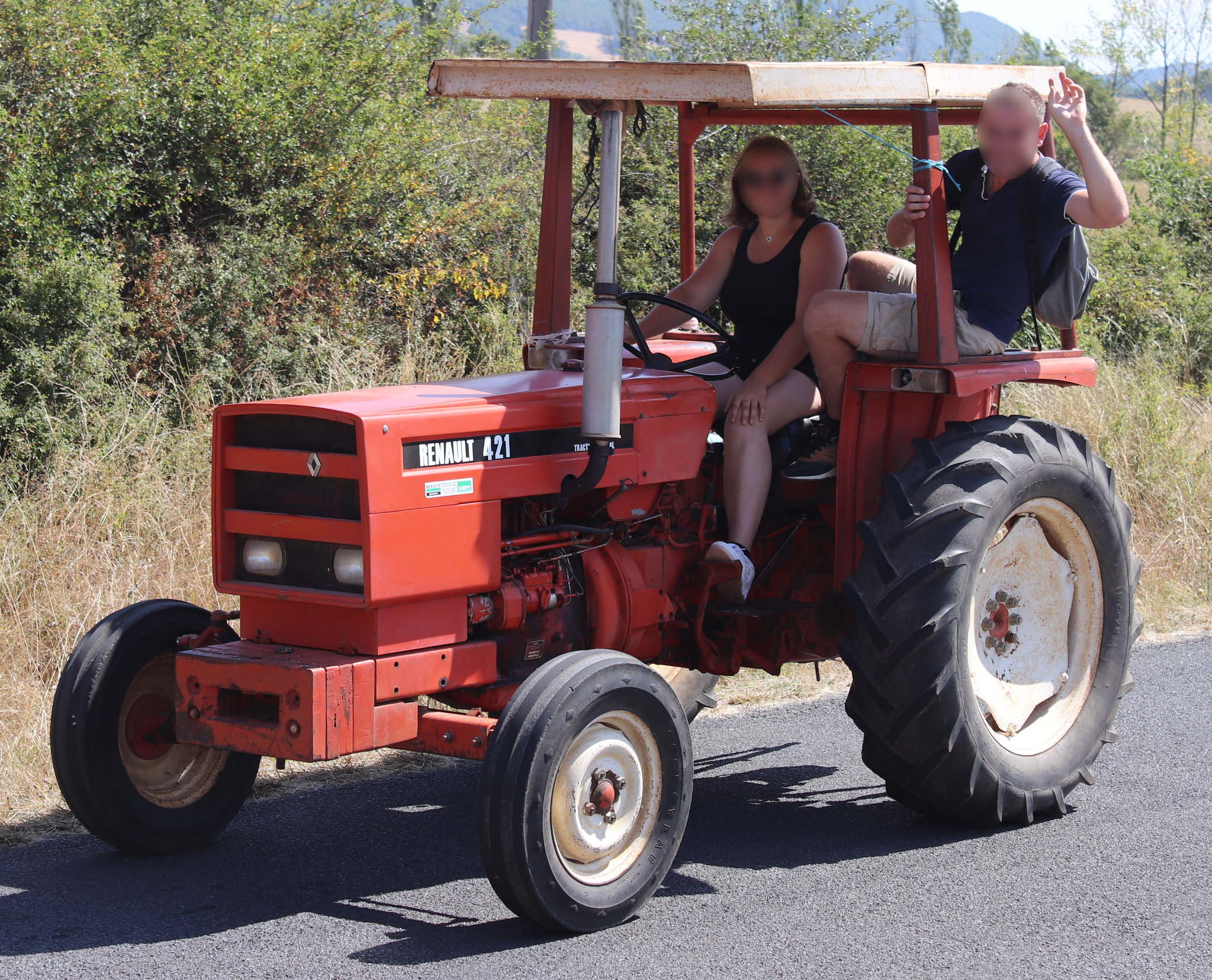 Renault R421 (Type R 7431) - Canals en Aveyron (Agriculture)