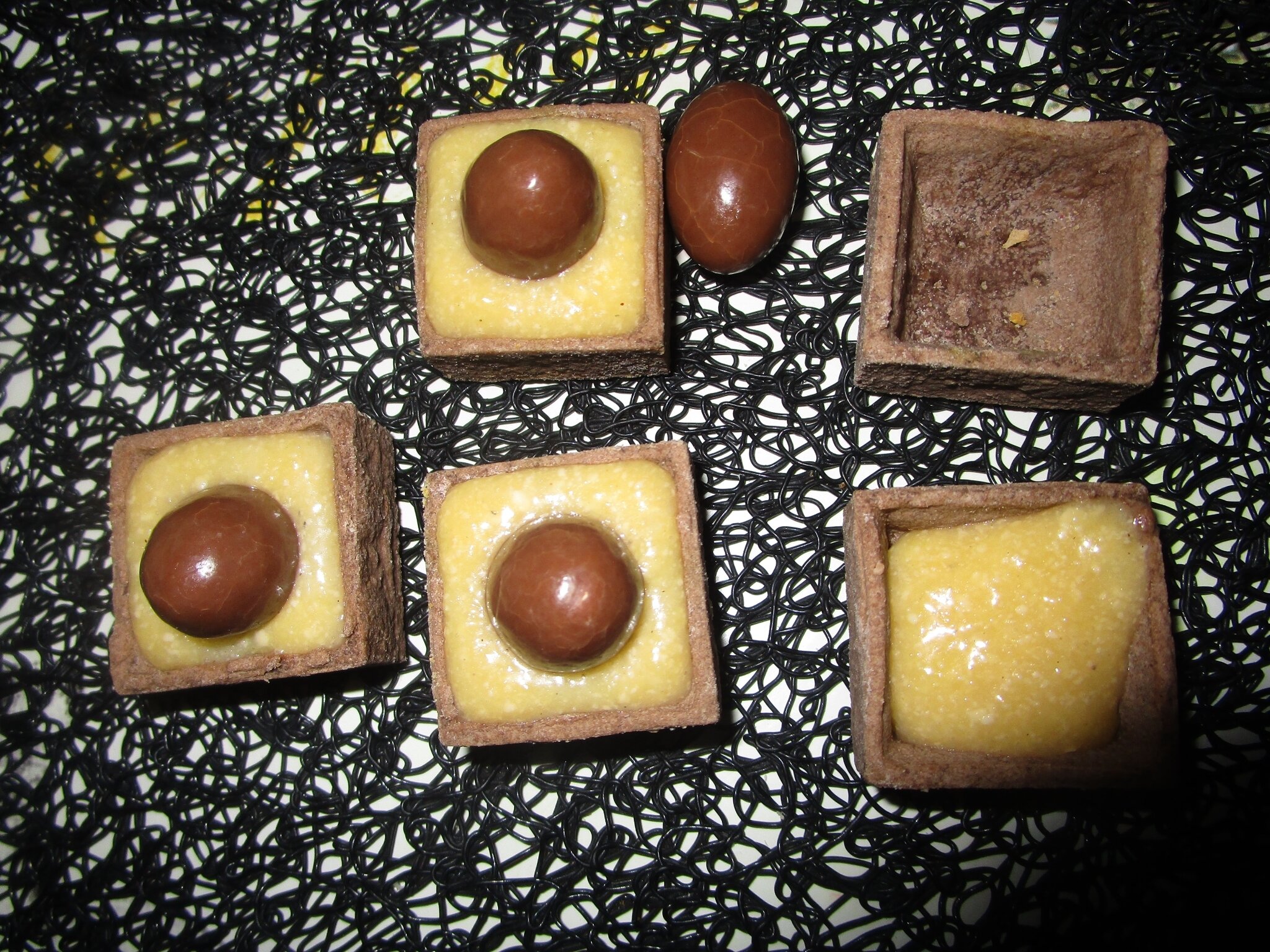 Mini tartelettes "amuse-bouches" Trendy shell chocolat à la crème ...