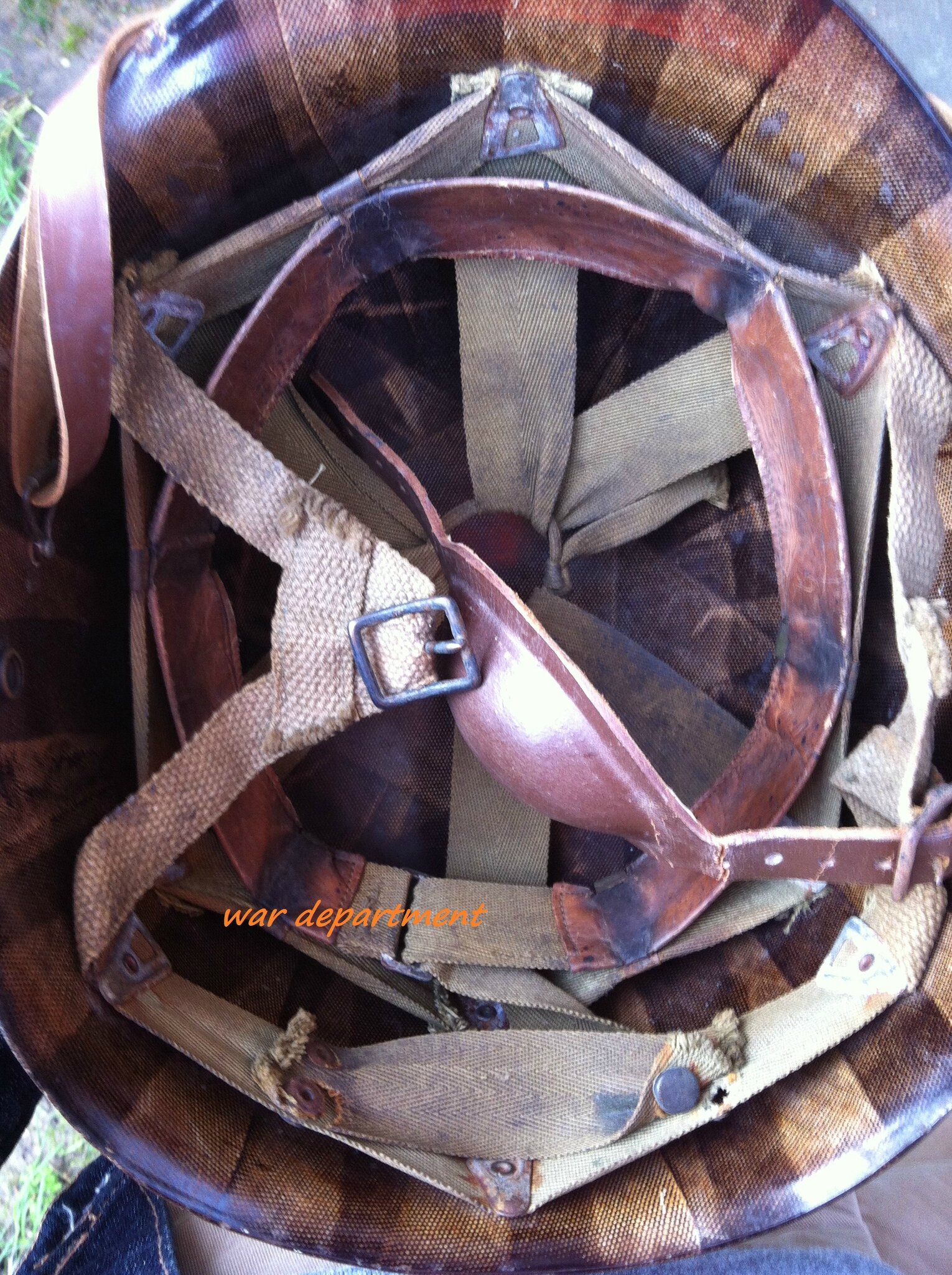 Le casque du mois : Helmet of the month... - War Department 1944...2015