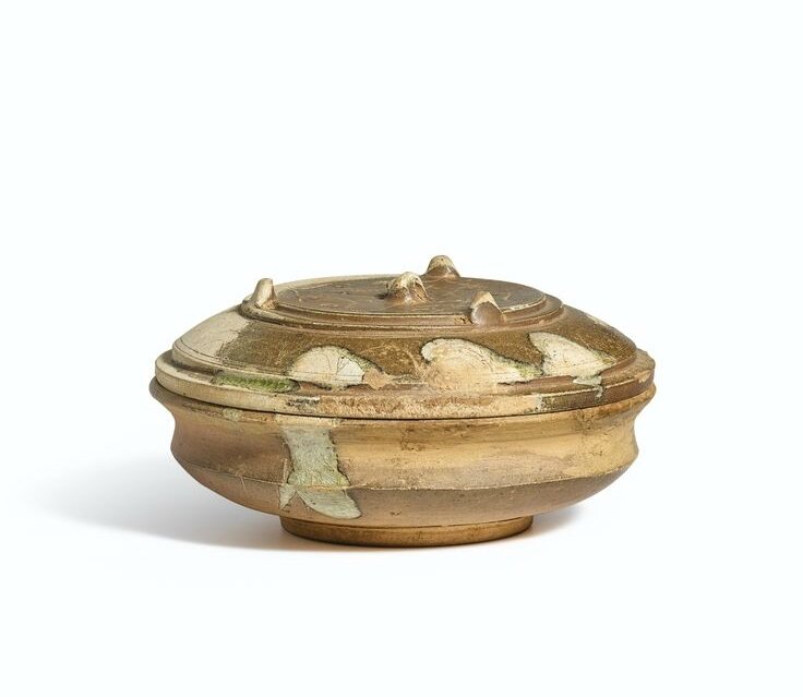 An incised green-glazed pottery box and cover, Han Dynasty - Alain.R.Truong