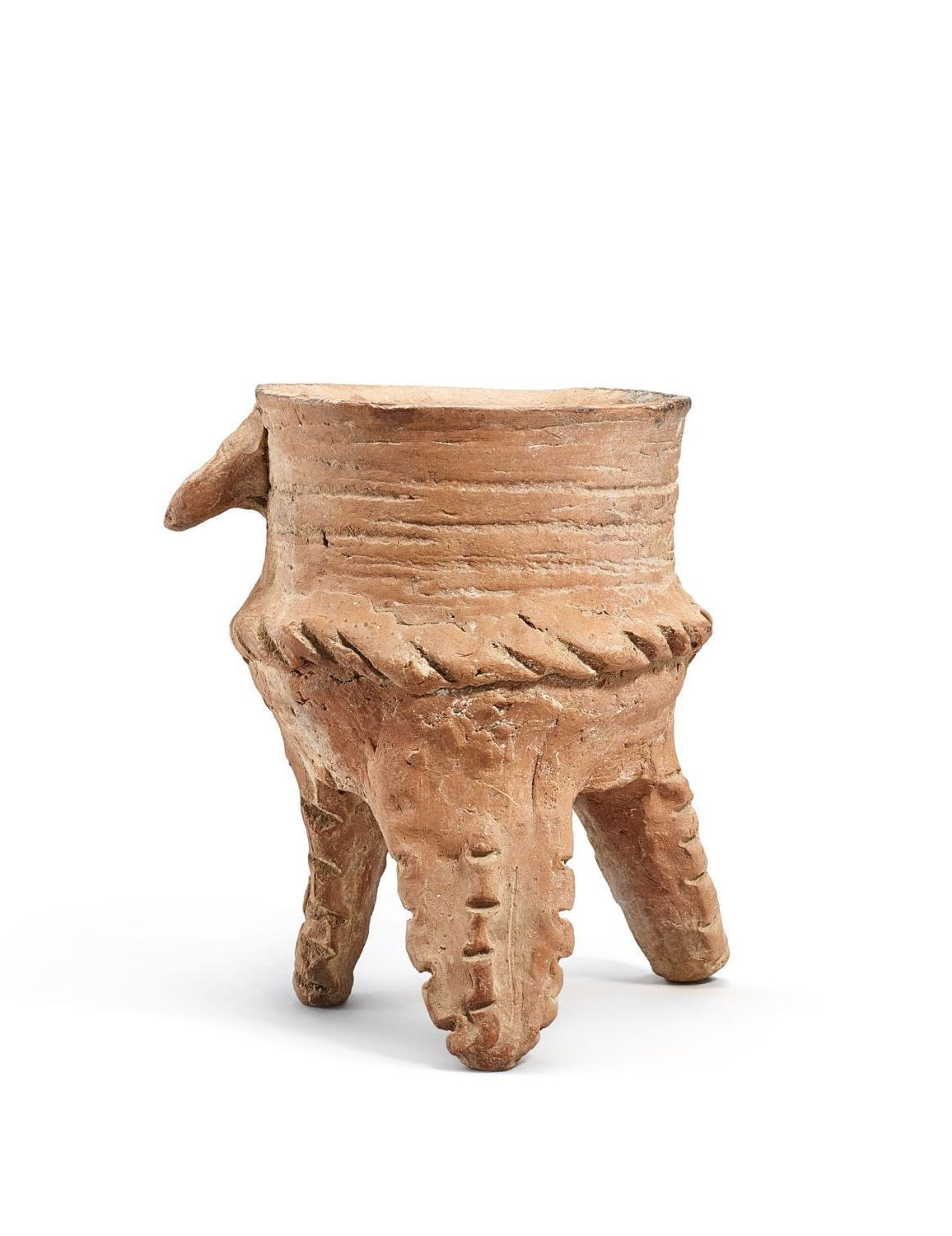 A pottery tripod vessel, Ding, Xia-Shang dynasty (c. 2070-1050 BCE ...