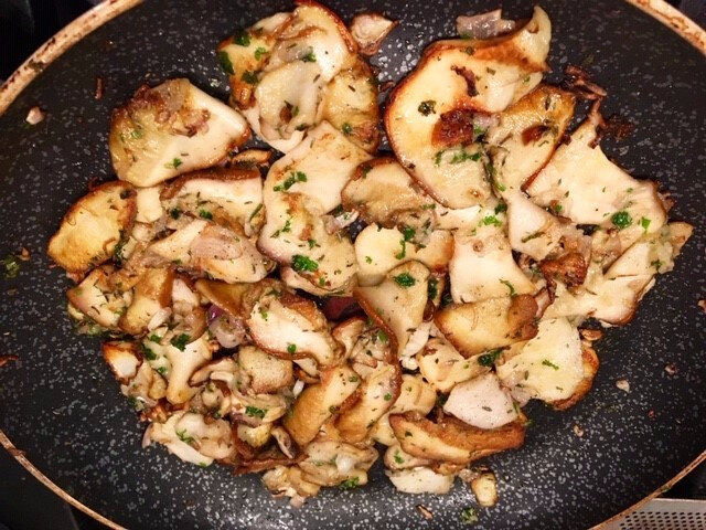 #392 - Cèpes à la bordelaise (avec un cèpe des pins) - mes recettes à ...